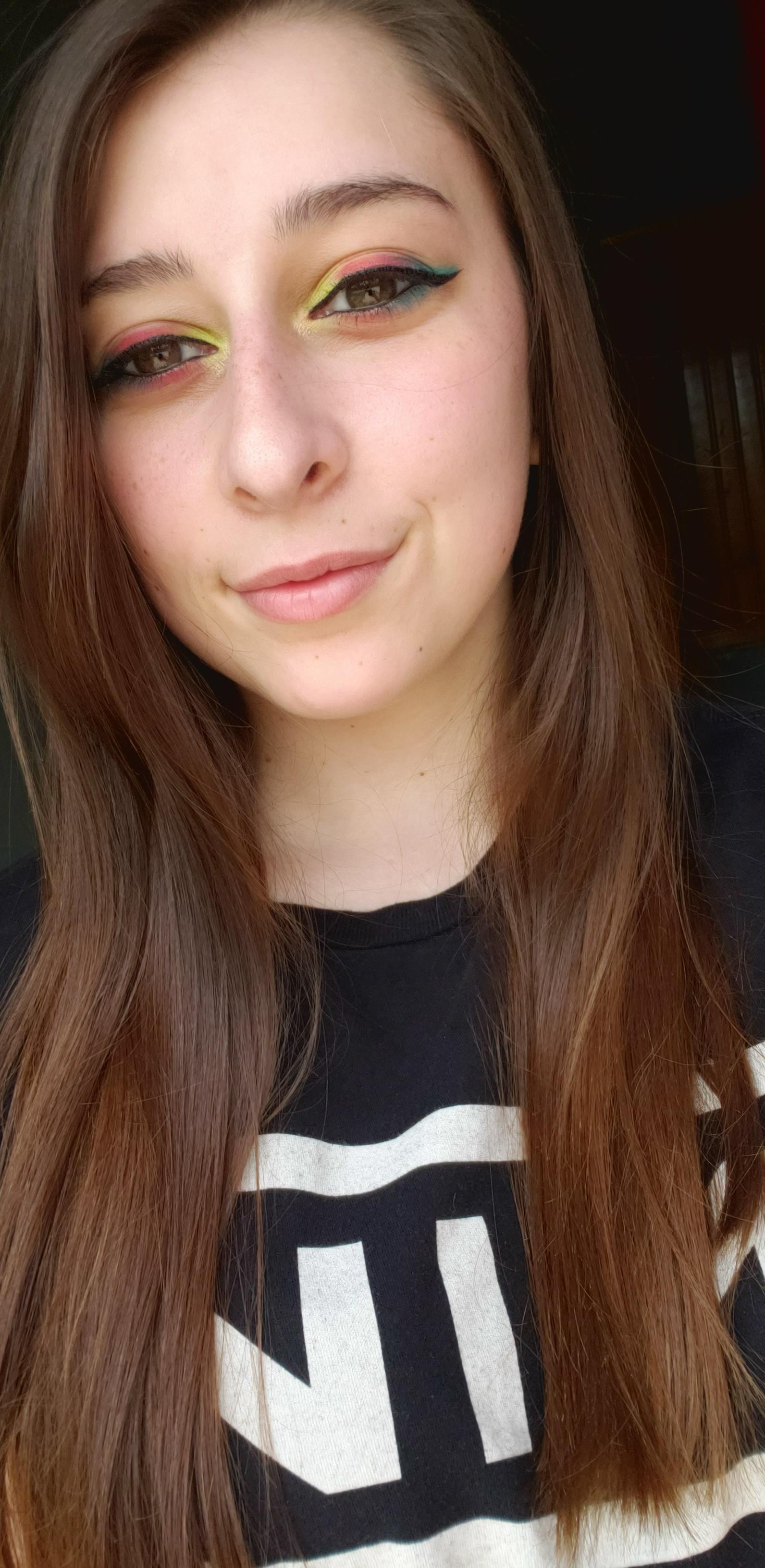 Do you think I'm pretty? | Scrolller