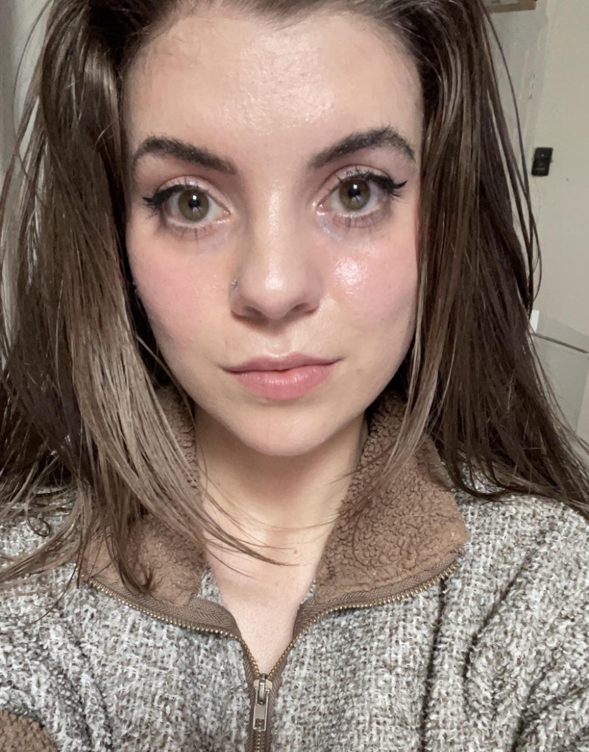 Do you think my eyes make me look cat like? 🐕 | Scrolller