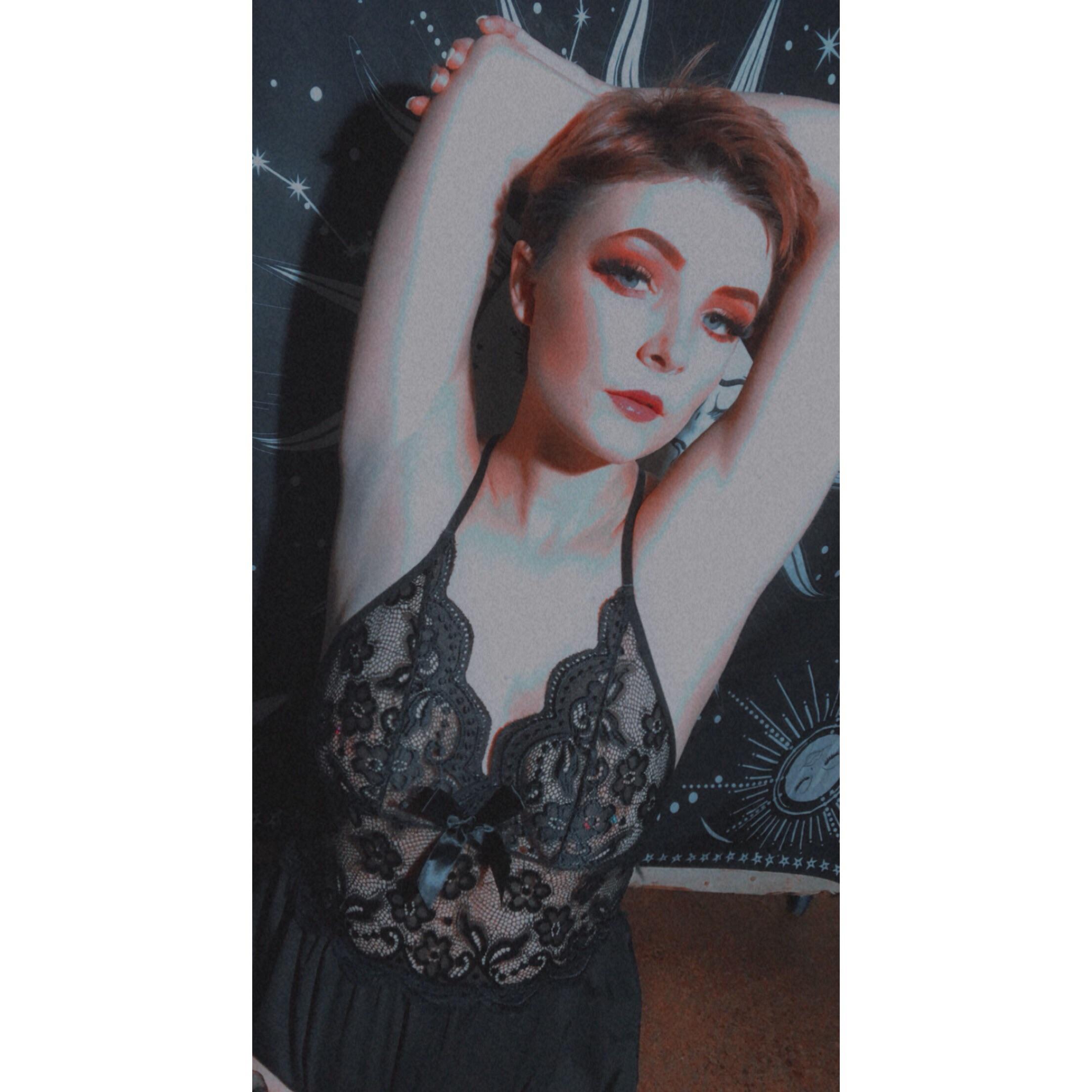 Does mania look good on me? (23f) | Scrolller