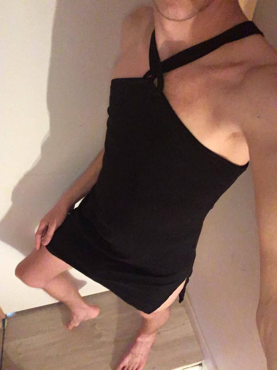 Does this suits me? | Scrolller