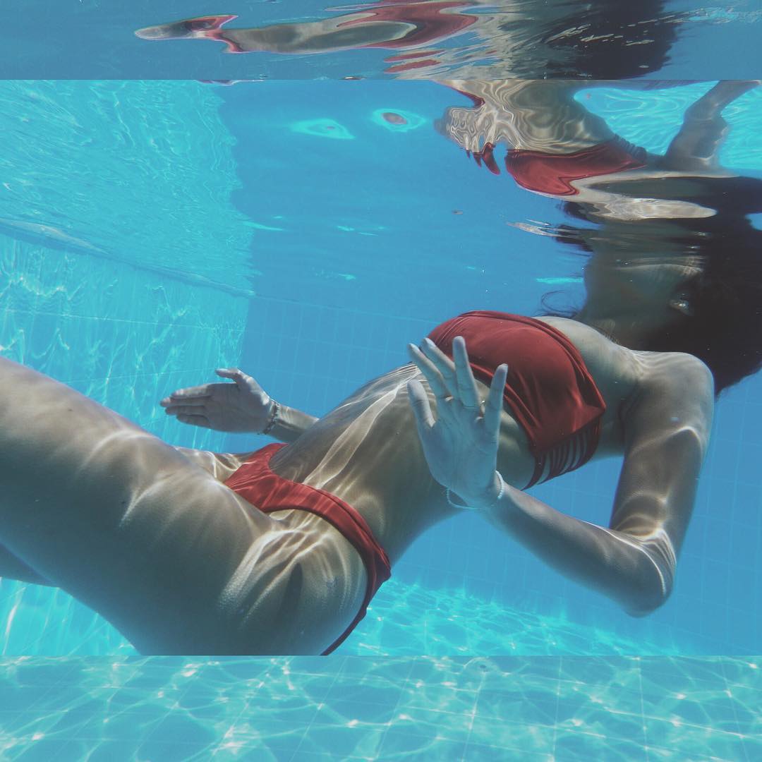 Ripples om thevwaters surface bend the light nicely. Ashley Sky | Scrolller