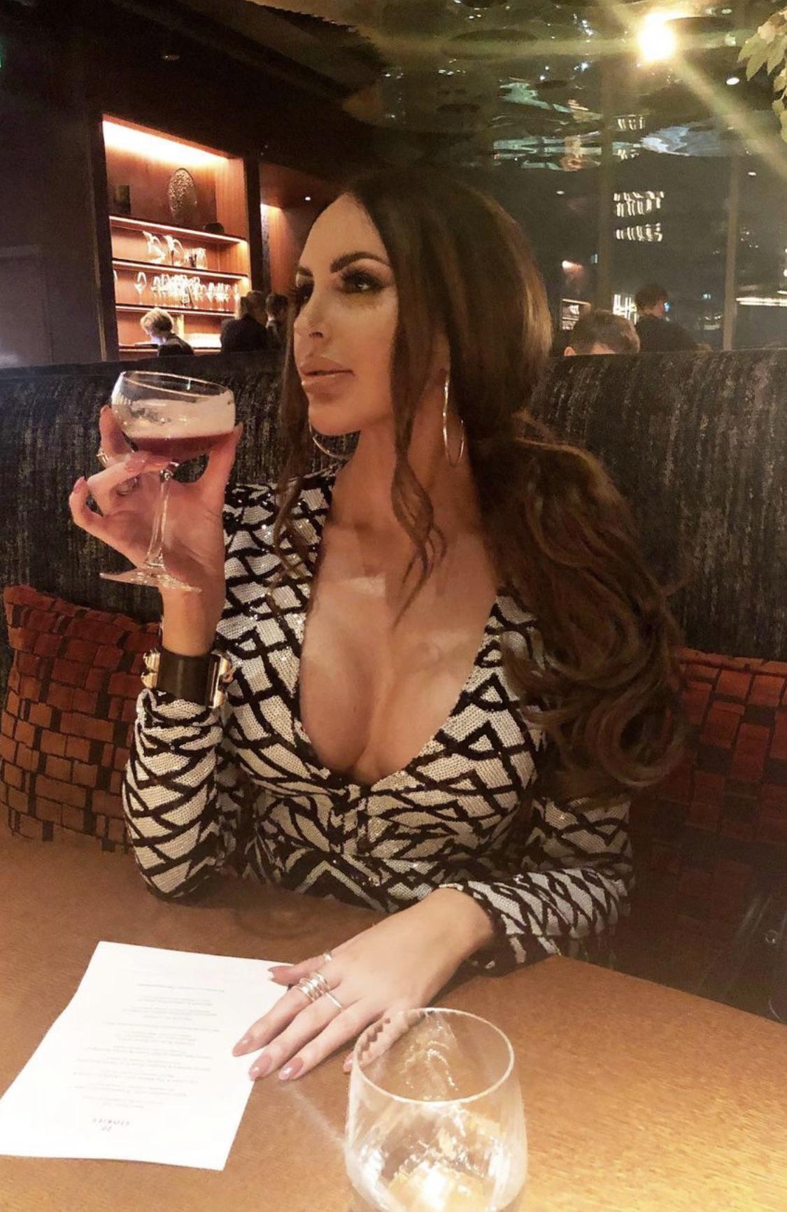 Dolled up for drinks | Scrolller