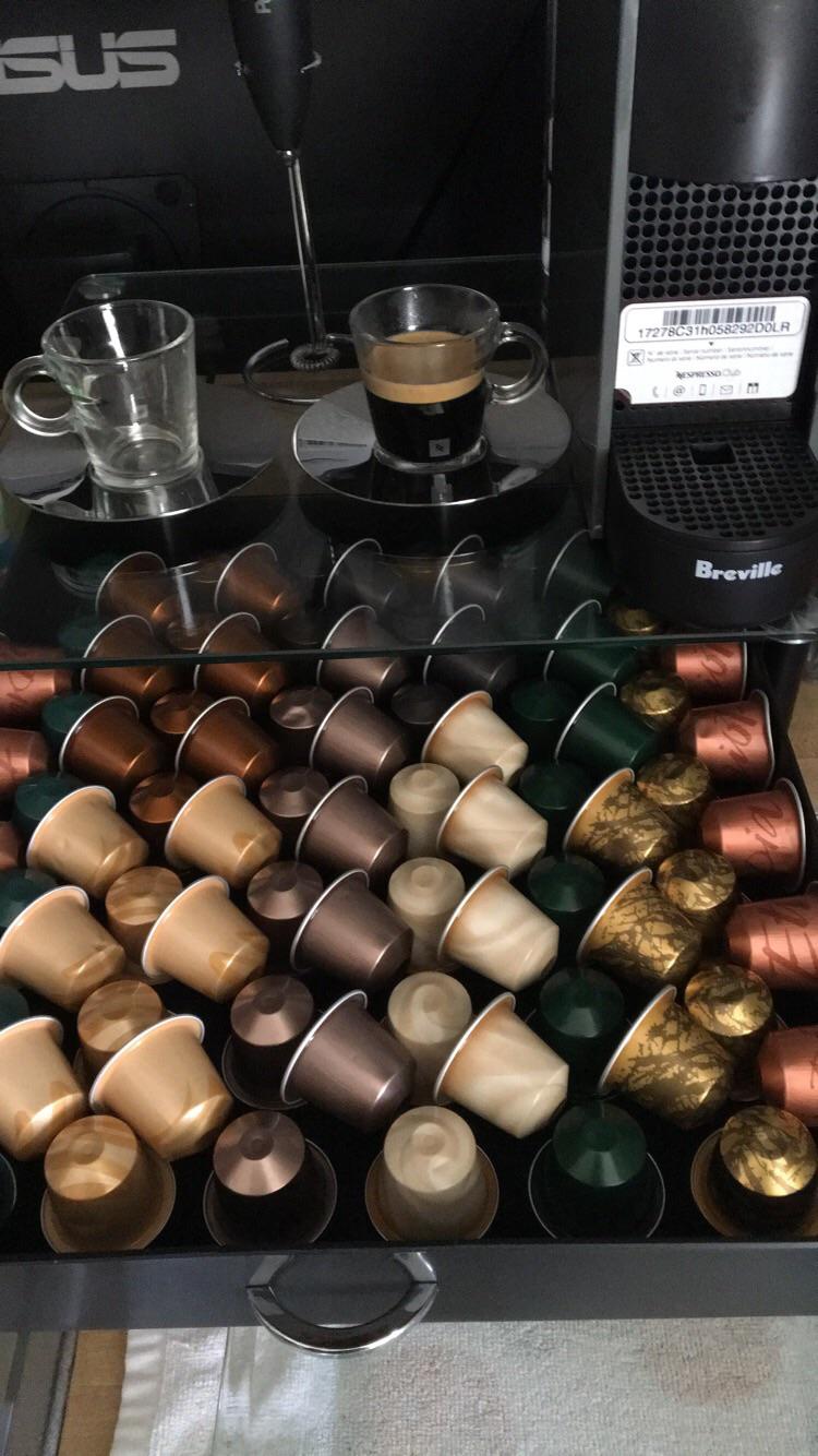 Domestic bliss. | Scrolller