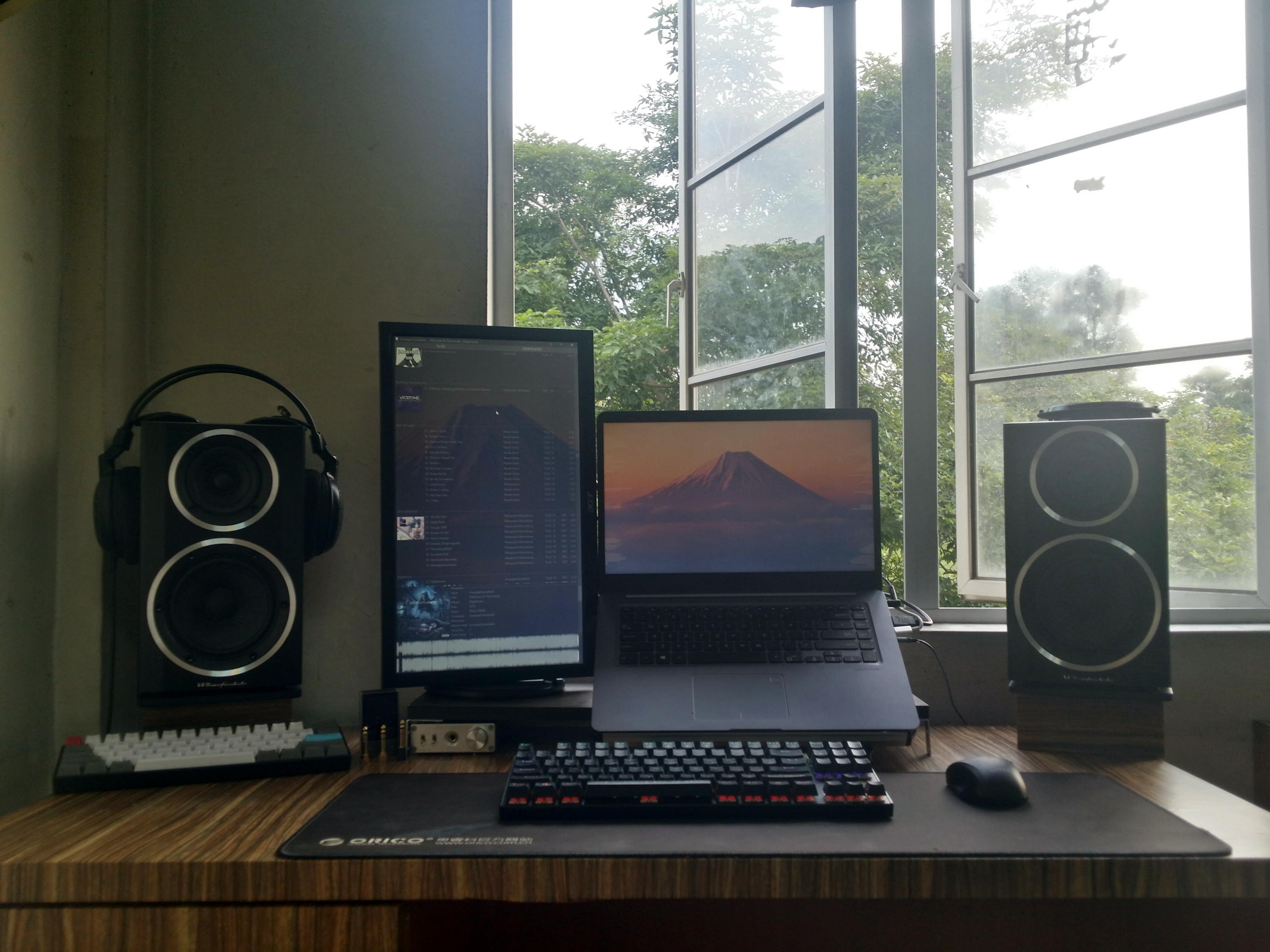 Dorm Setup... | Scrolller