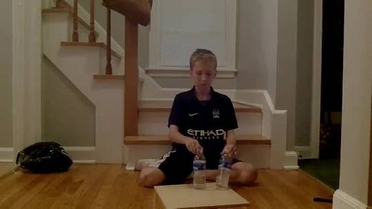 Double bottle flip | Scrolller