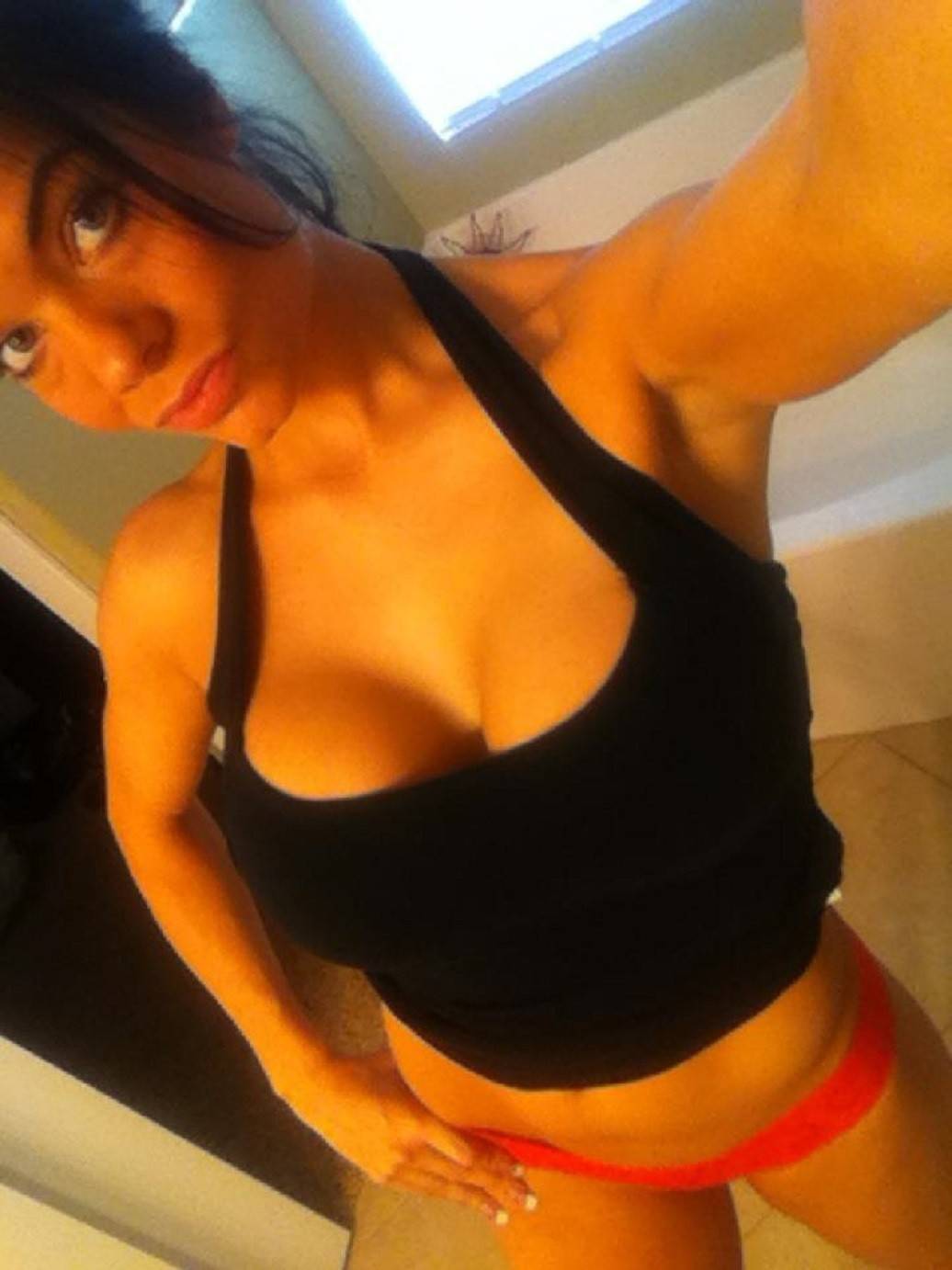 Downblouse | Scrolller