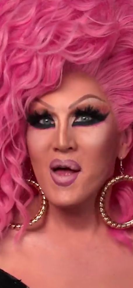 drag queen beef lips ... (acceptable???) | Scrolller