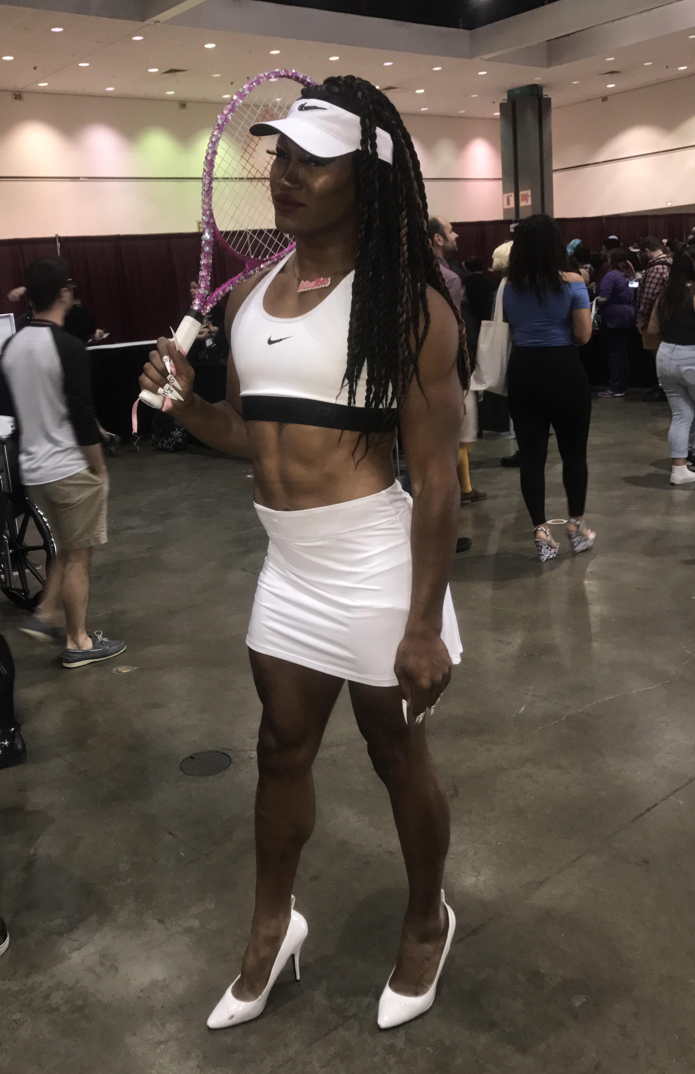 Dragcon Day 1 With The Serena Williams Fantasy 🎾 Scrolller