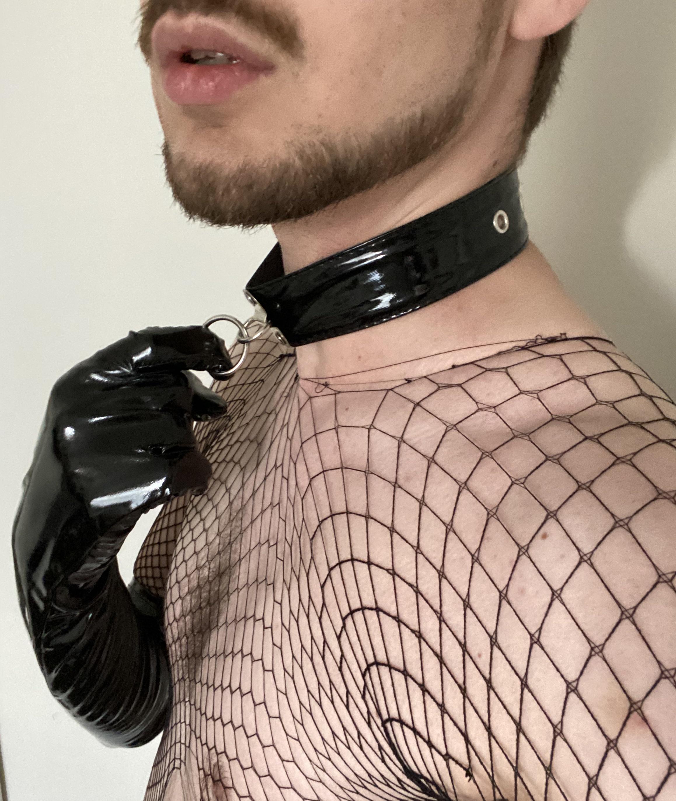 Dress me up and yank on my collar | Scrolller