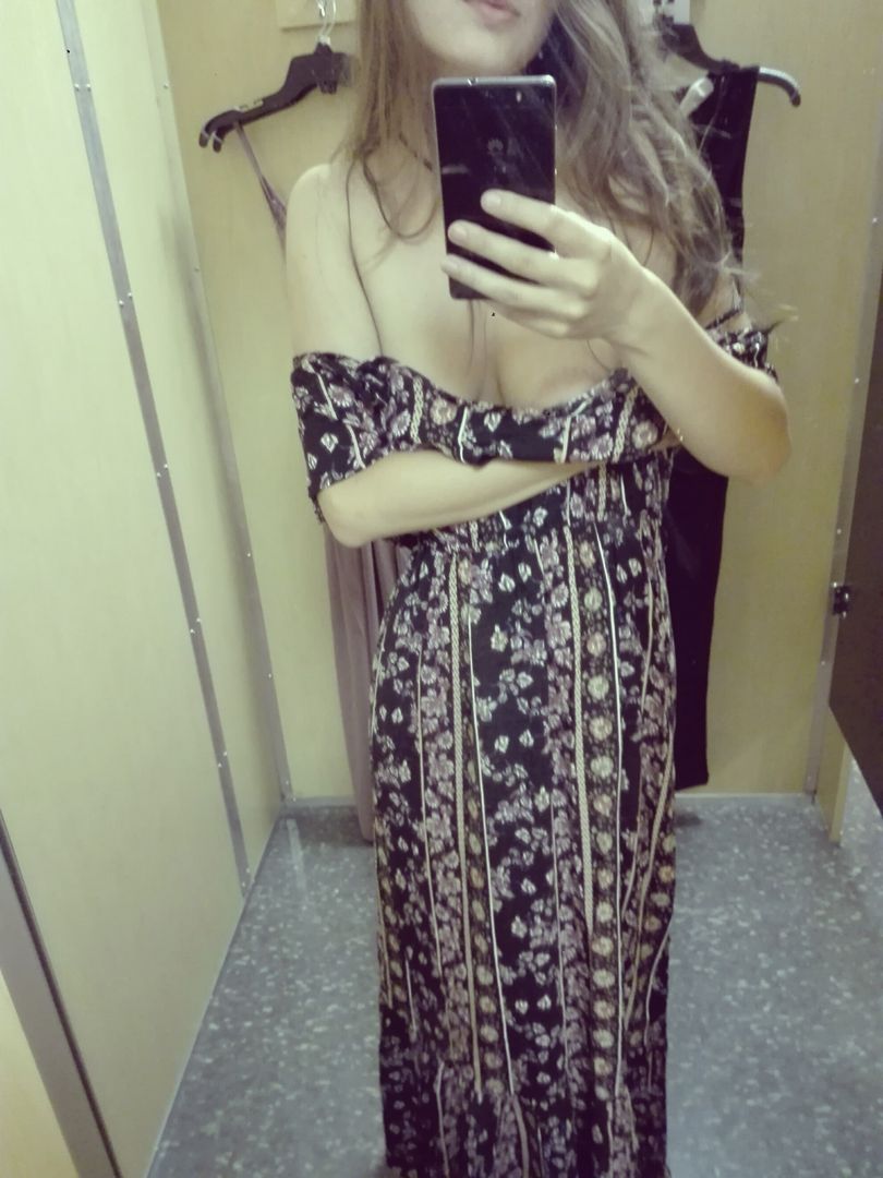 Dressing room fun for hubby. | Scrolller