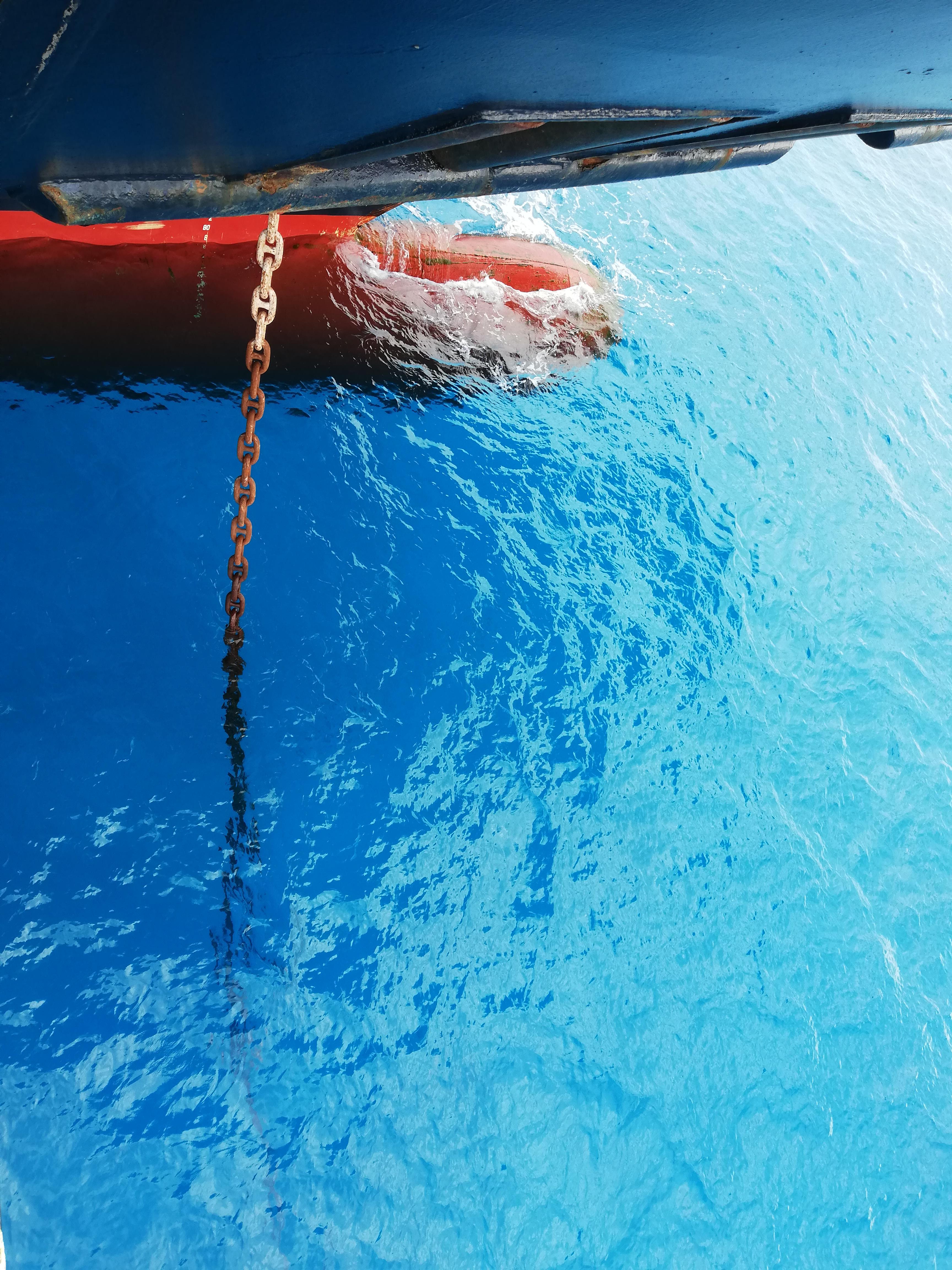 Dropping anchor in the Bahamas. | Scrolller