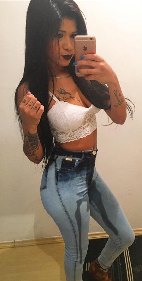 Drunk pissy | Scrolller