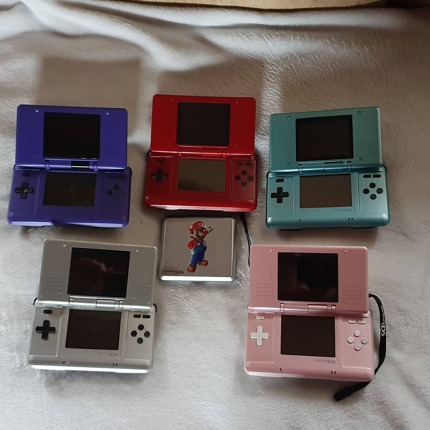 Ds family. Slowly building up my collection of original DS | Scrolller Ds family. Slowly building up my collection of original DS | Scrolller