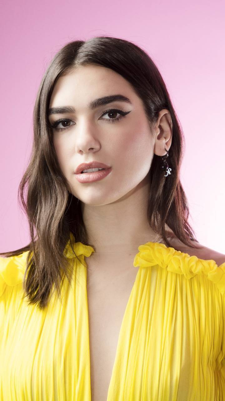 Dua Lipa Scrolller