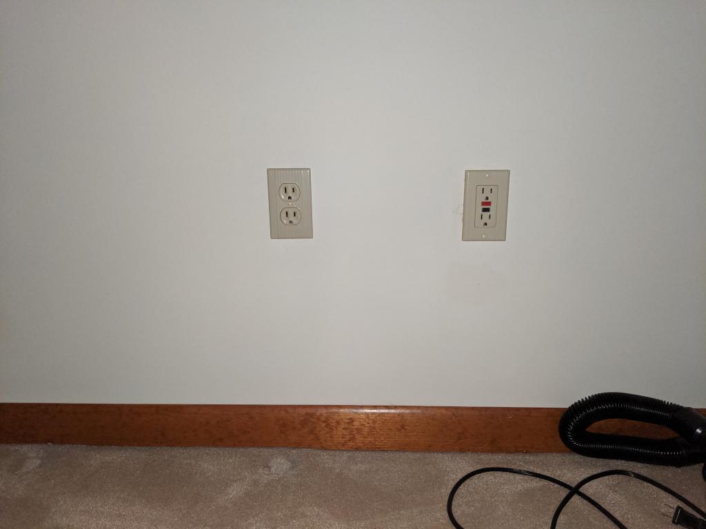 Dual Outlets | Scrolller