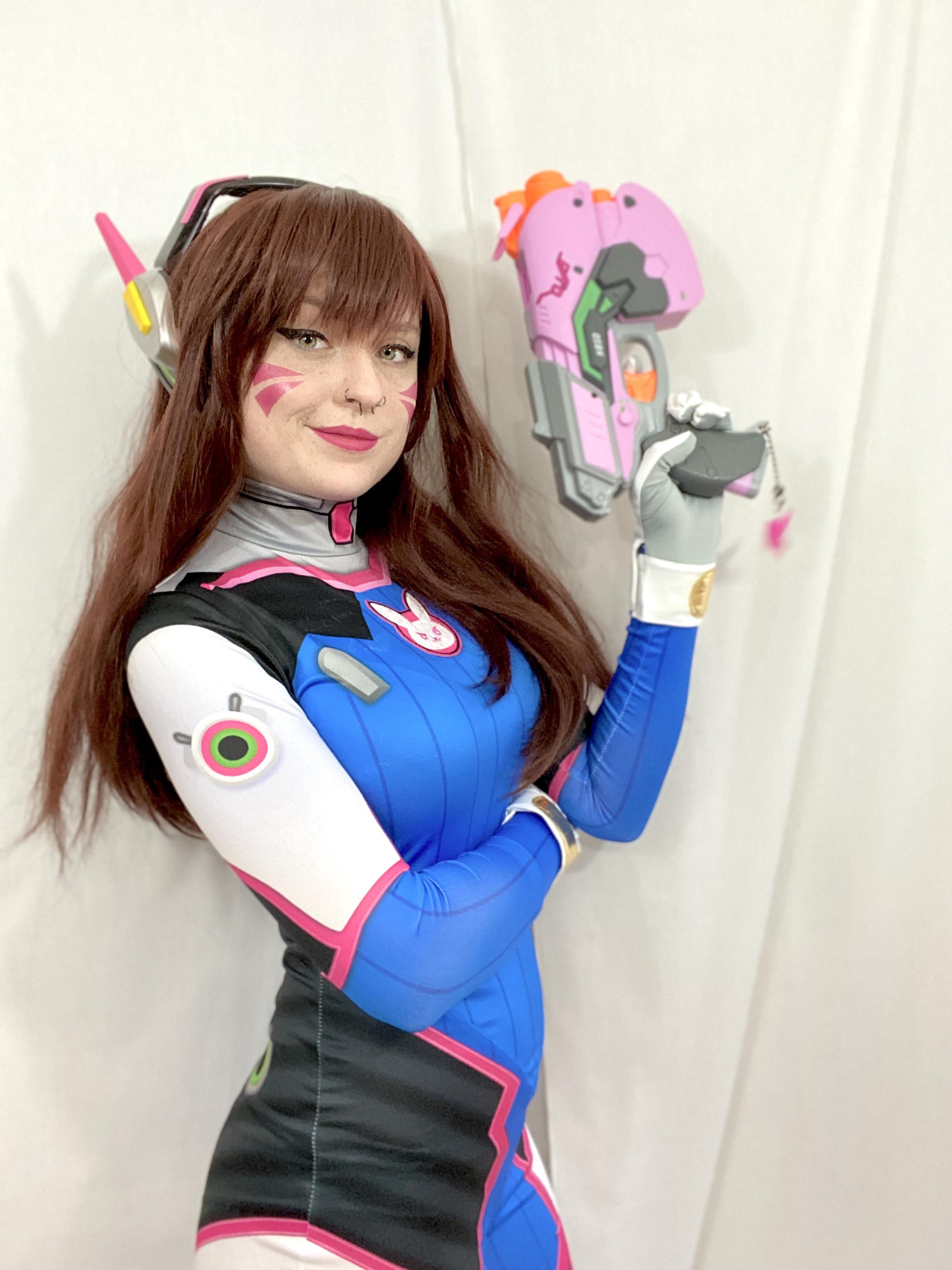 Dva cosplay by Honeybuns Cosplay [self] | Scrolller