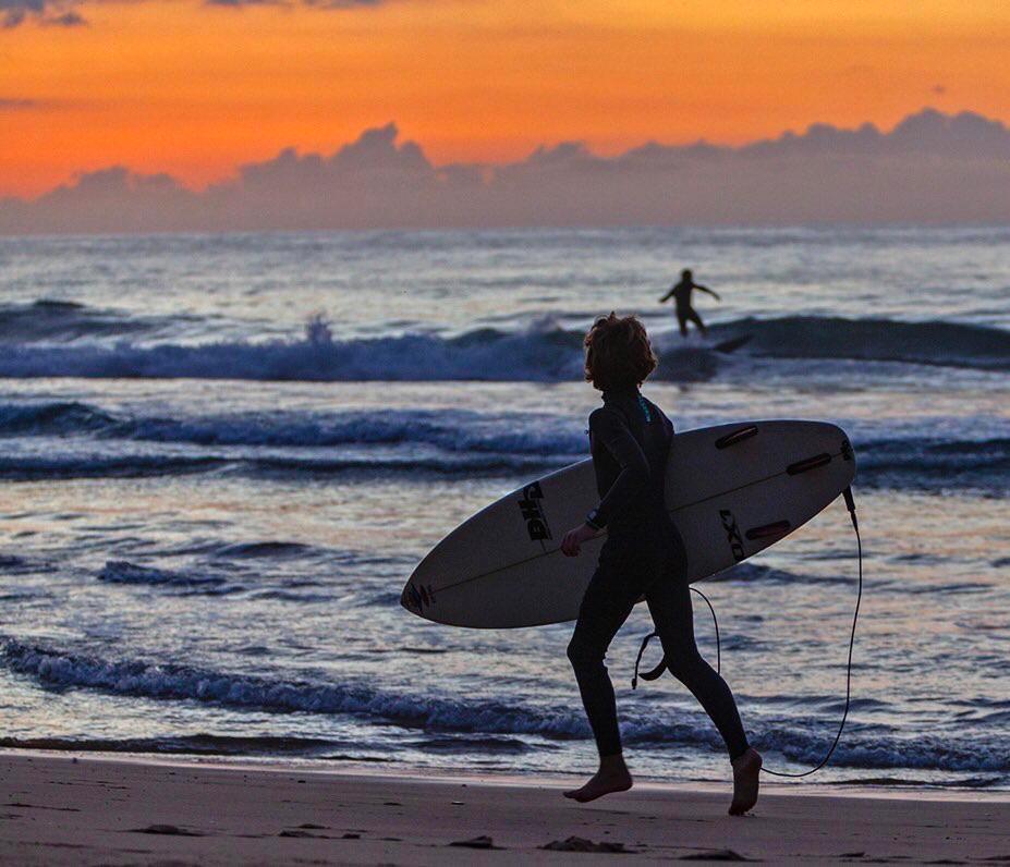 Early morning surf 🏄‍♂️ Thirroul Beach. | Scrolller