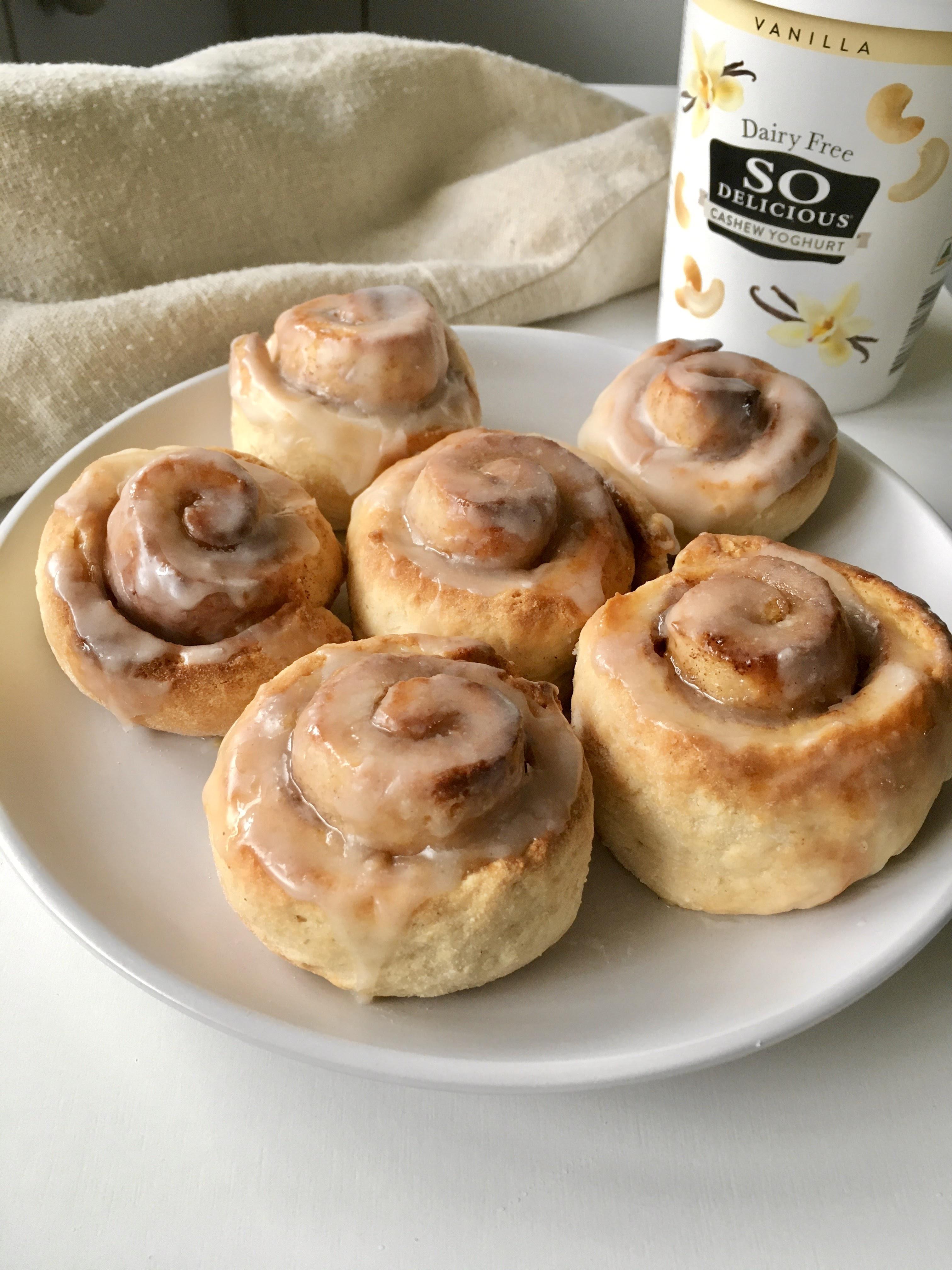 Easy yoghurt cinnamon scrolls | Scrolller