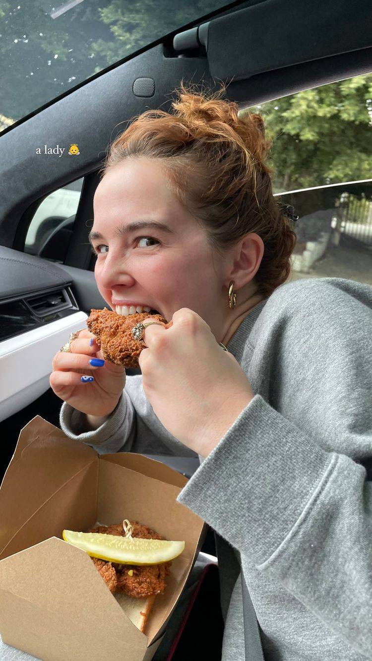 Eating Fck | Scrolller