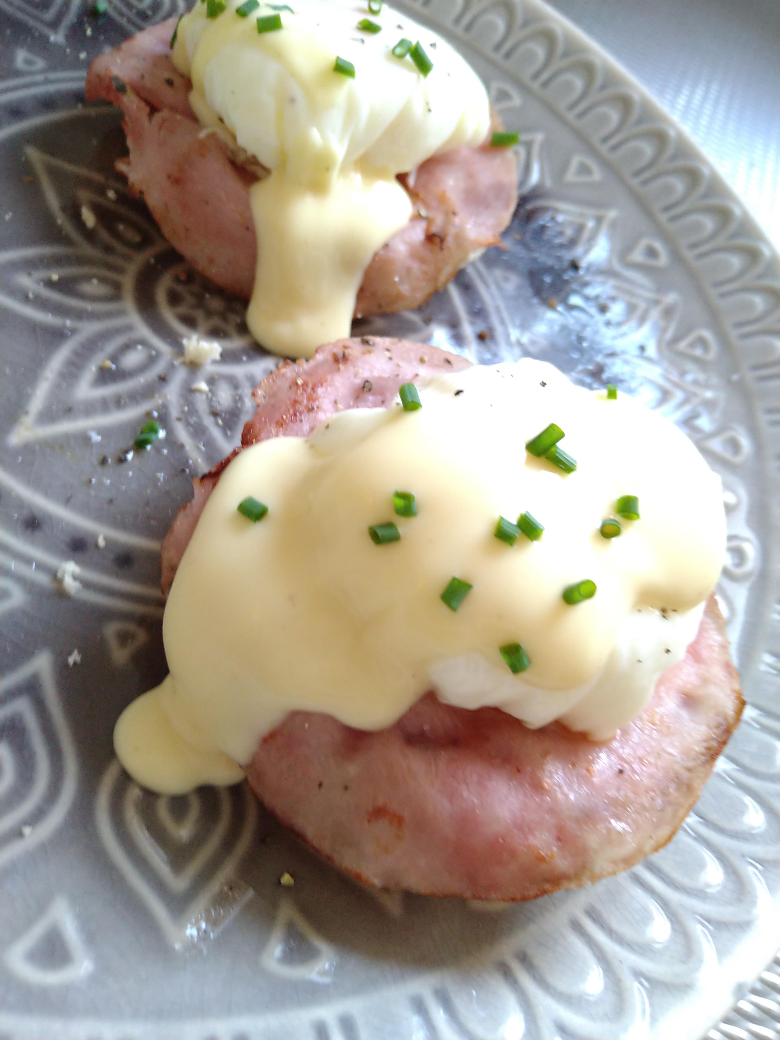 Eggs Benedict from scratch! | Scrolller