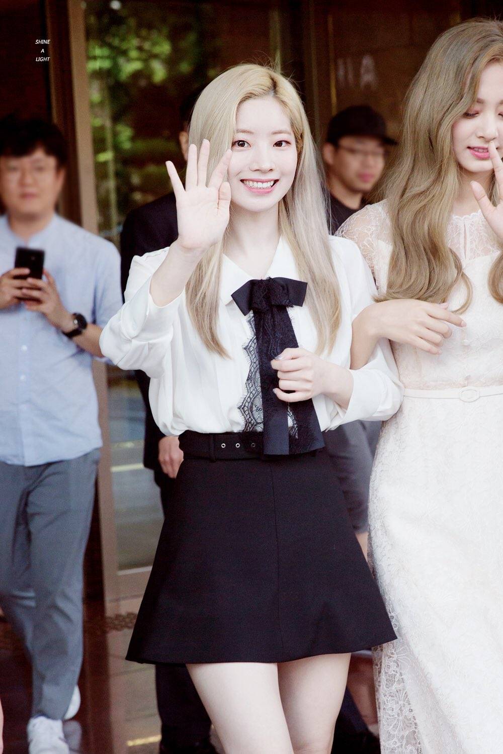 Elegant Dubu | Scrolller