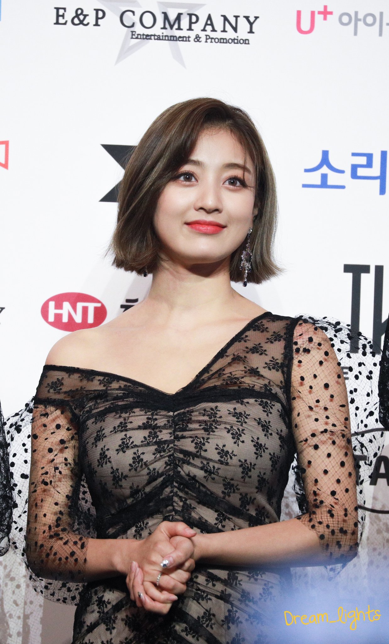 Elegant Jihyo | Scrolller