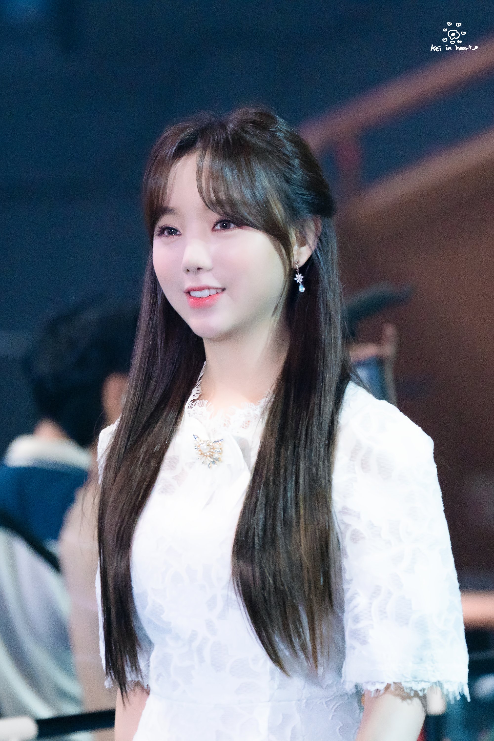 Elegant Kei | Scrolller