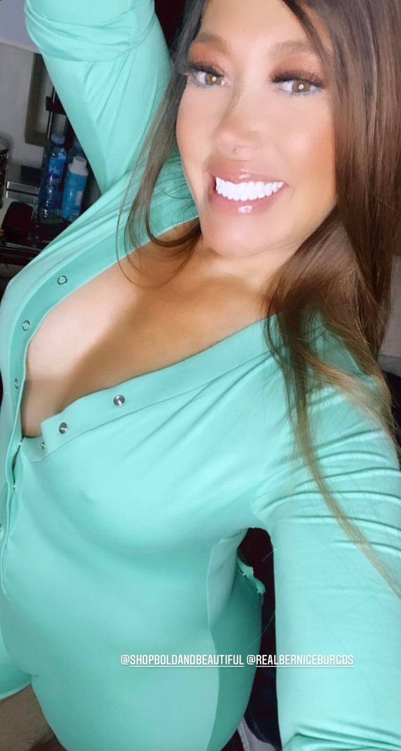 Elizabeth | Scrolller