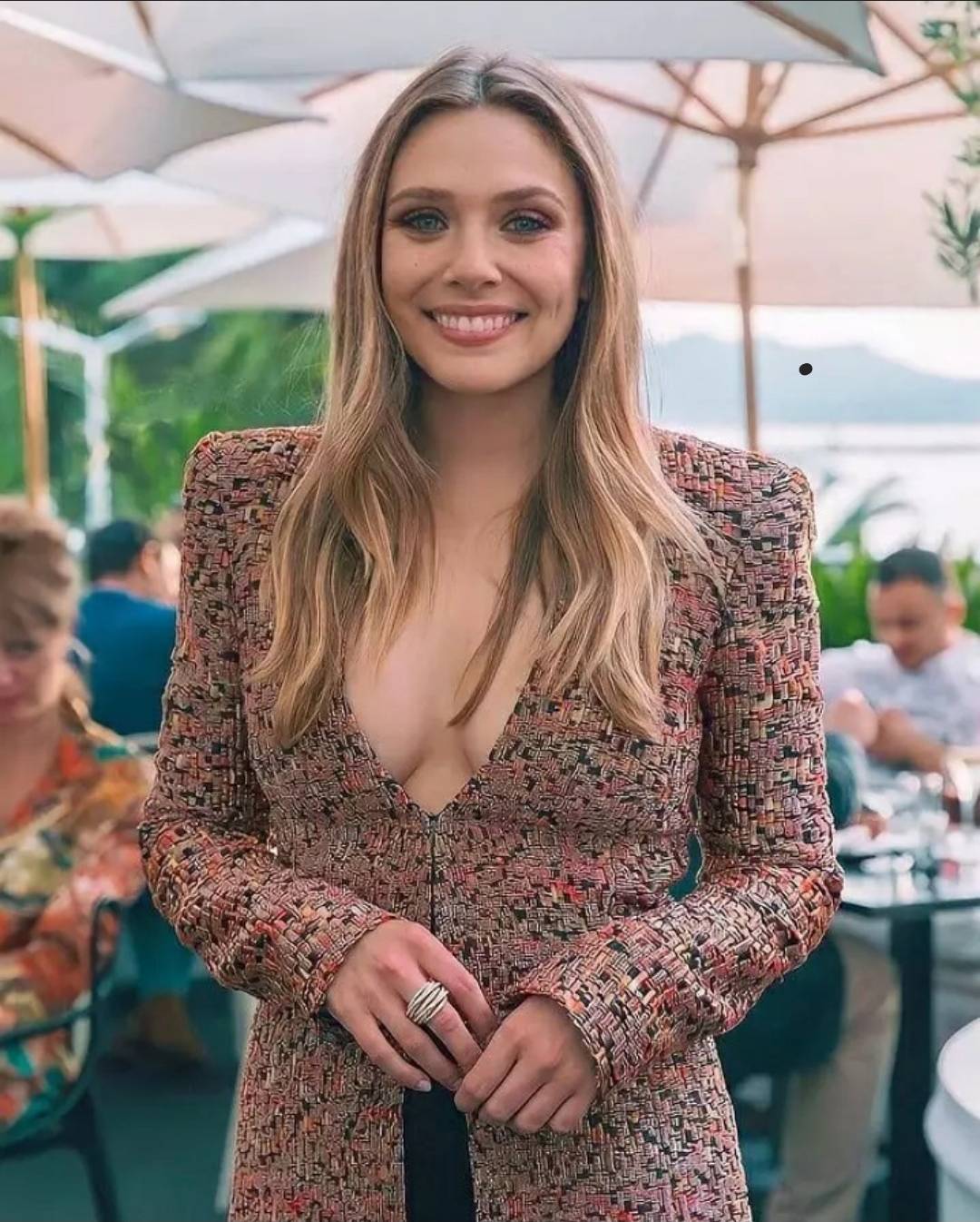 Elizabeth Olsen no bras allowed | Scrolller