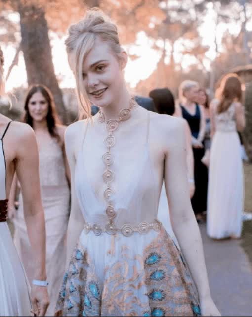 Elle Fanning looks looks so Angelic and Hot | Scrolller