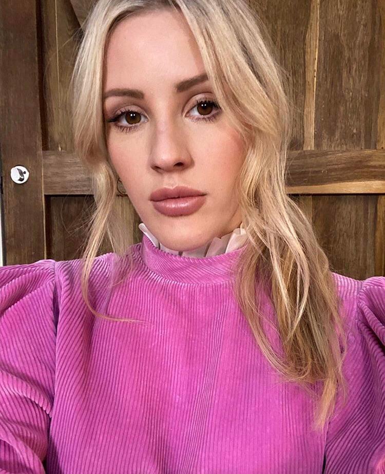 Ellie Goulding Scrolller
