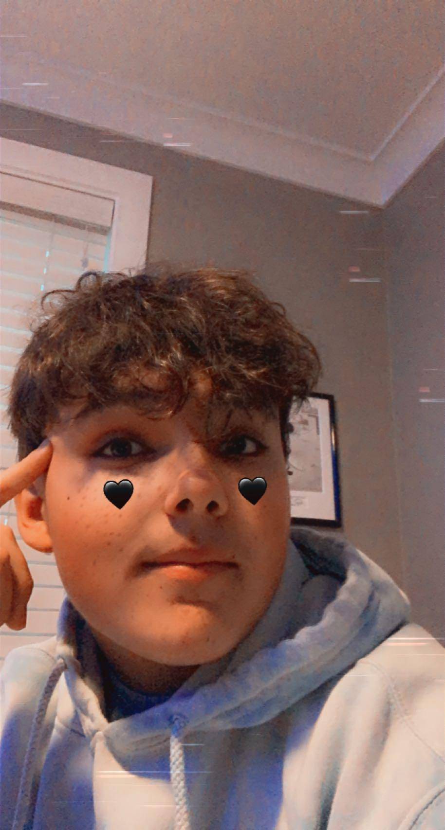 ello! 16m! | Scrolller