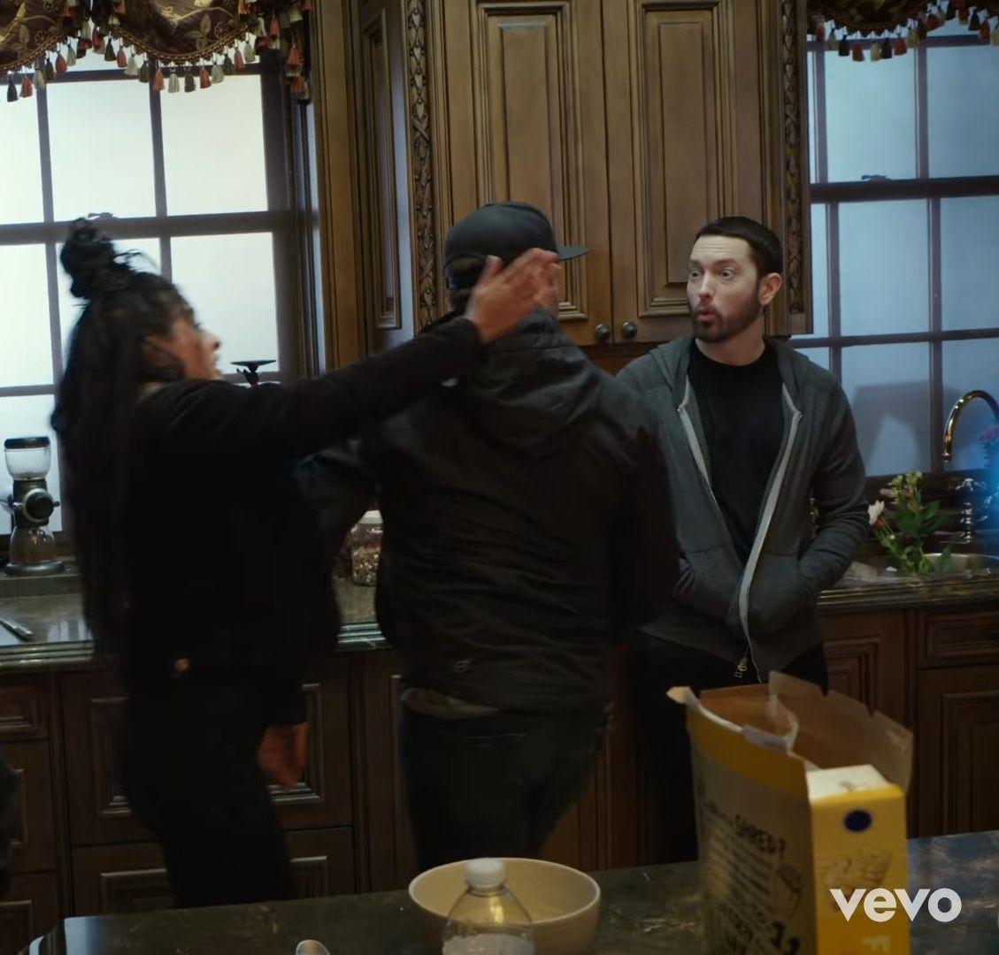 Em got stunned when Jesse actually slapped the director | Scrolller