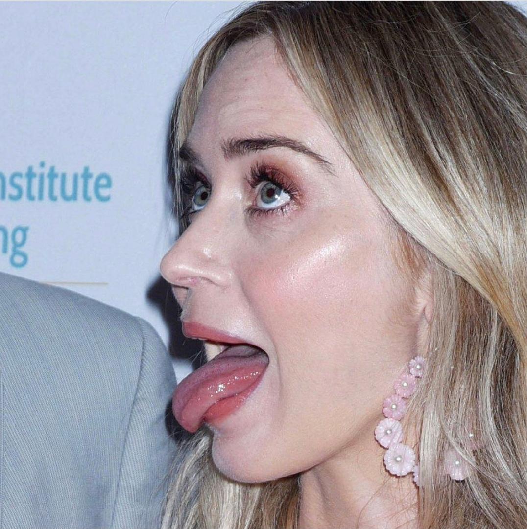 Emily Blunt | Scrolller