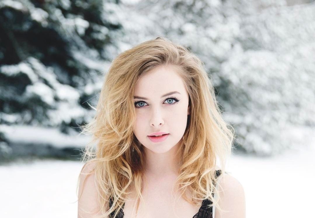 Emily Erickson | Scrolller