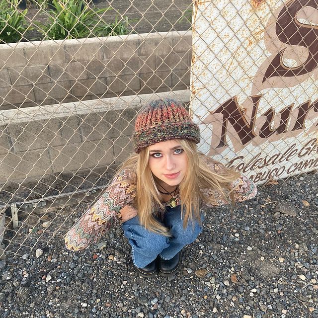 Emily Skinner (Andi Mack) | Scrolller