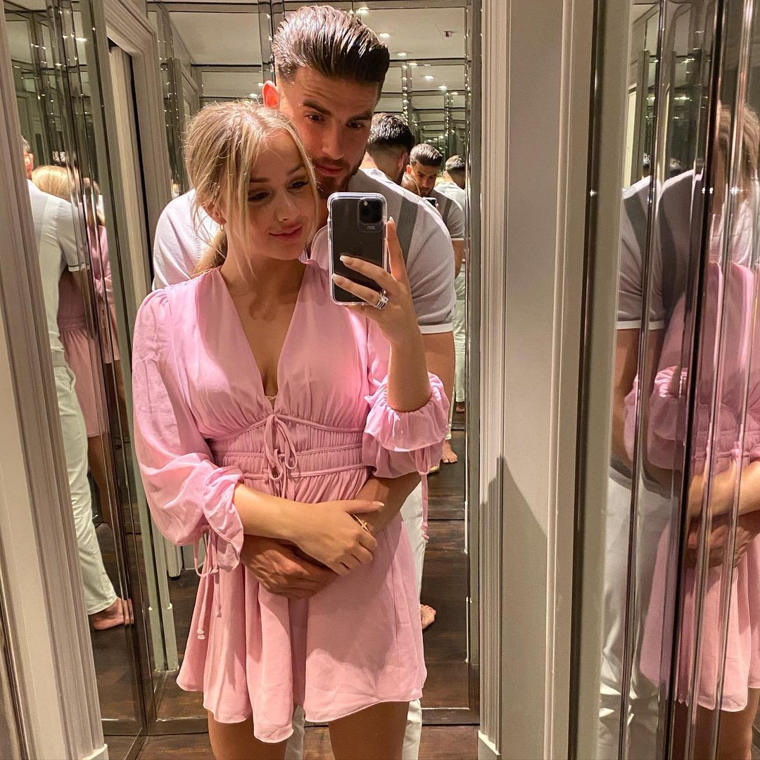 Emma Heesters | Scrolller