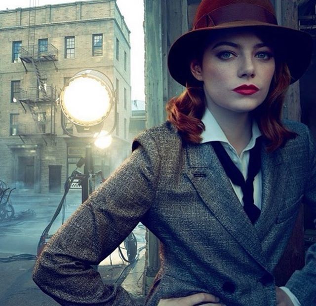 Emma Stone Scrolller
