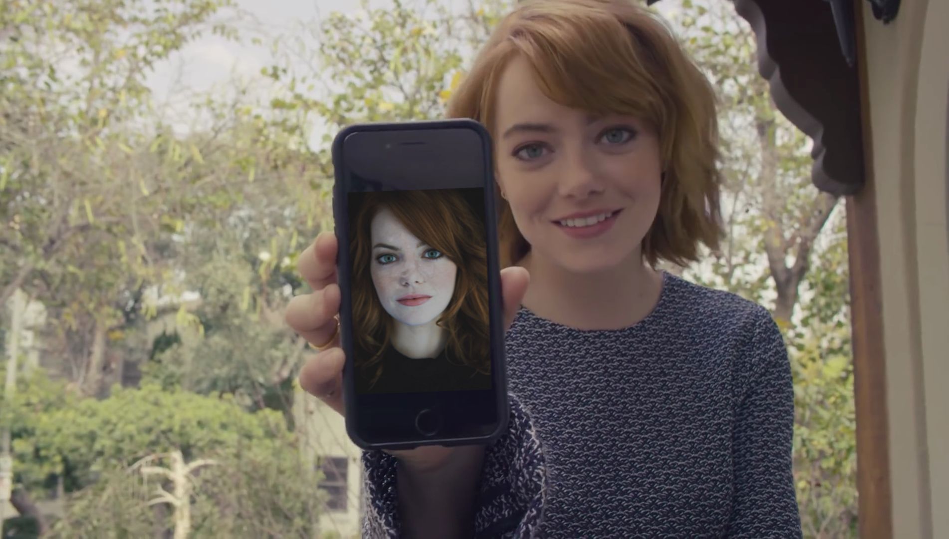 Emma Stone loves her fakes (OC) | Scrolller