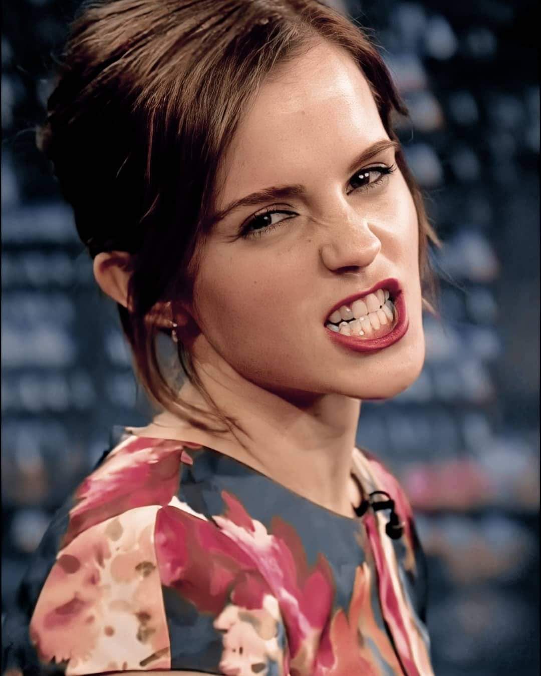 Emma Watson | Scrolller