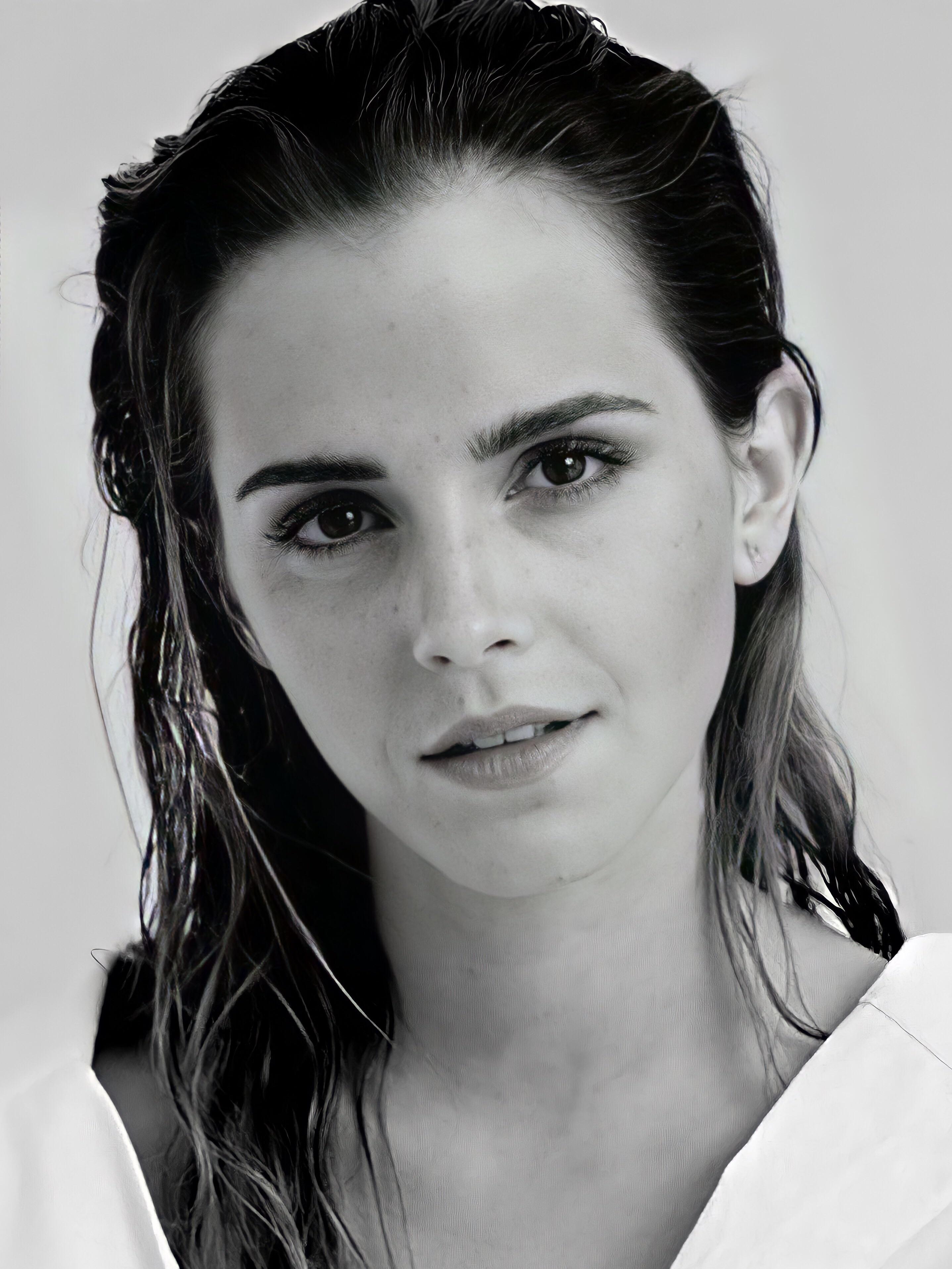 Emma Watson | Scrolller