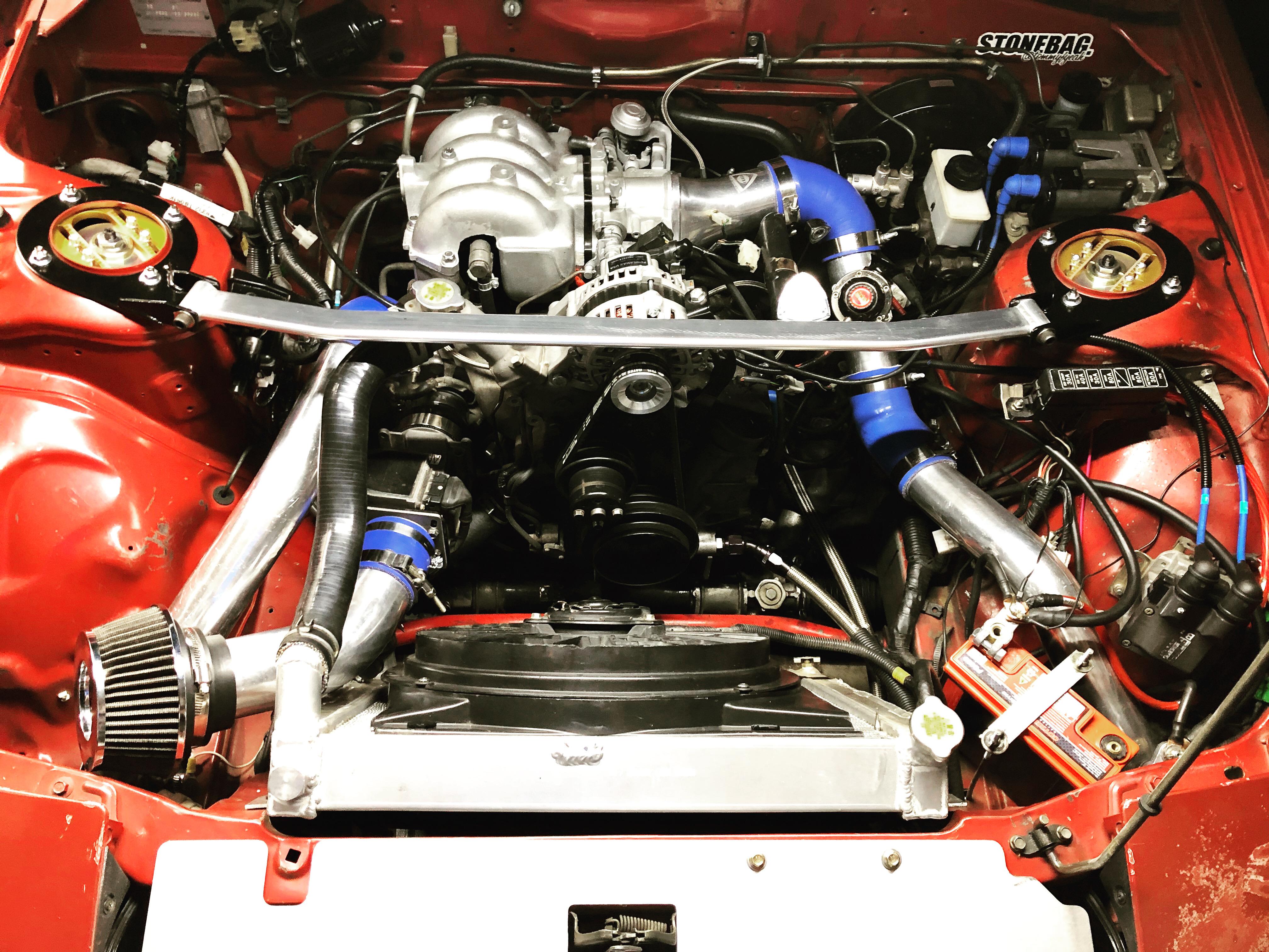 Engine bay Monday | Scrolller