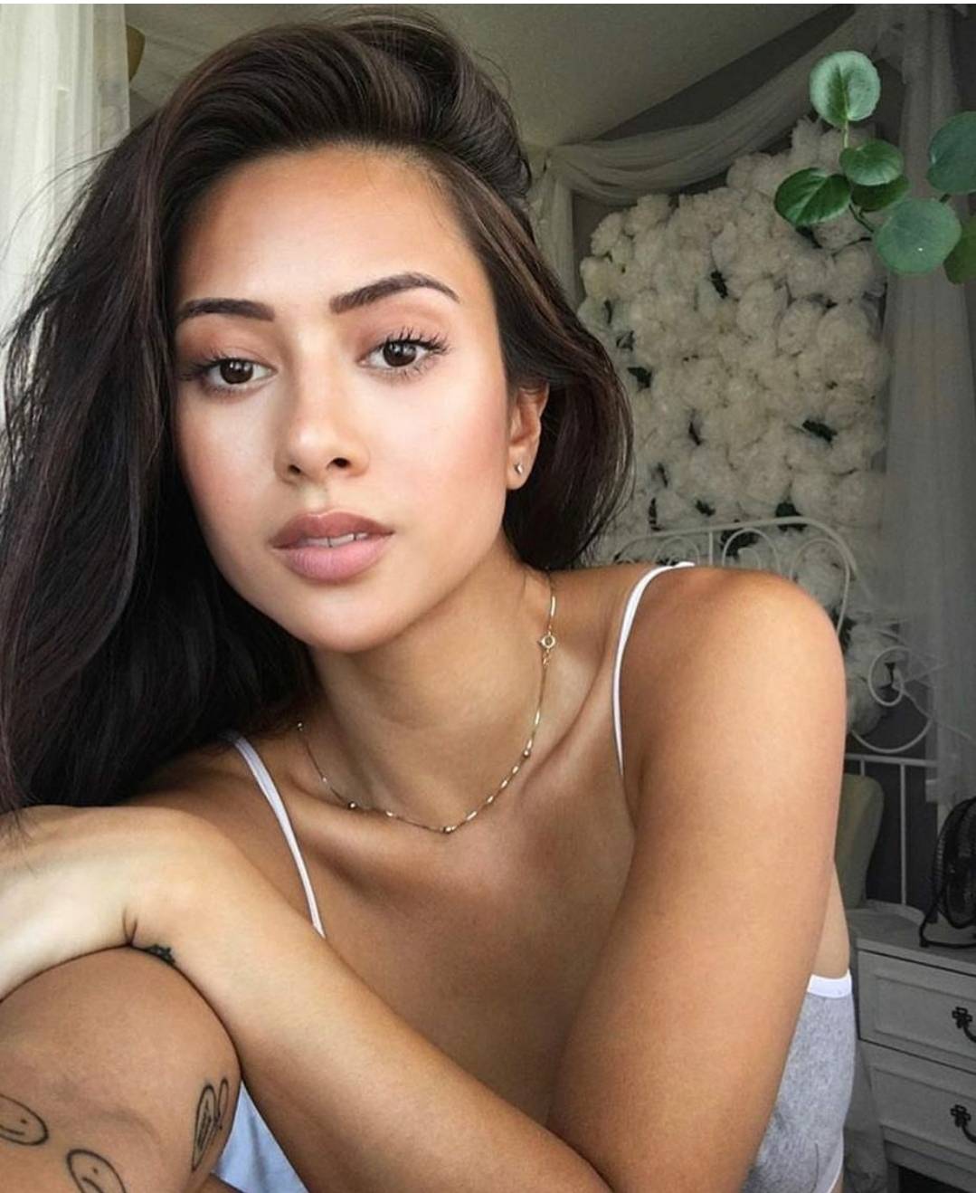 English and Filipino | Scrolller