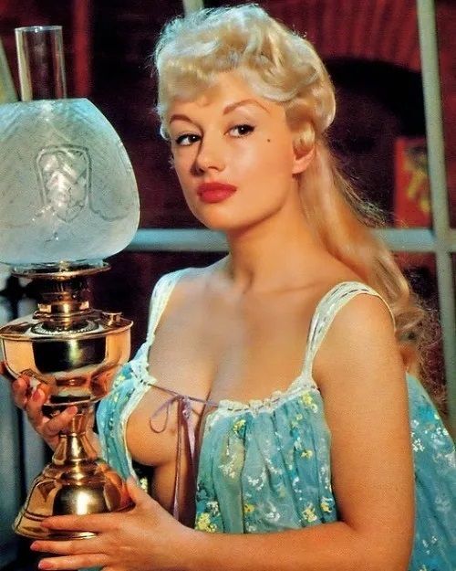 English Glamour Model and Actress Pamela Green (1960s) | Scrolller