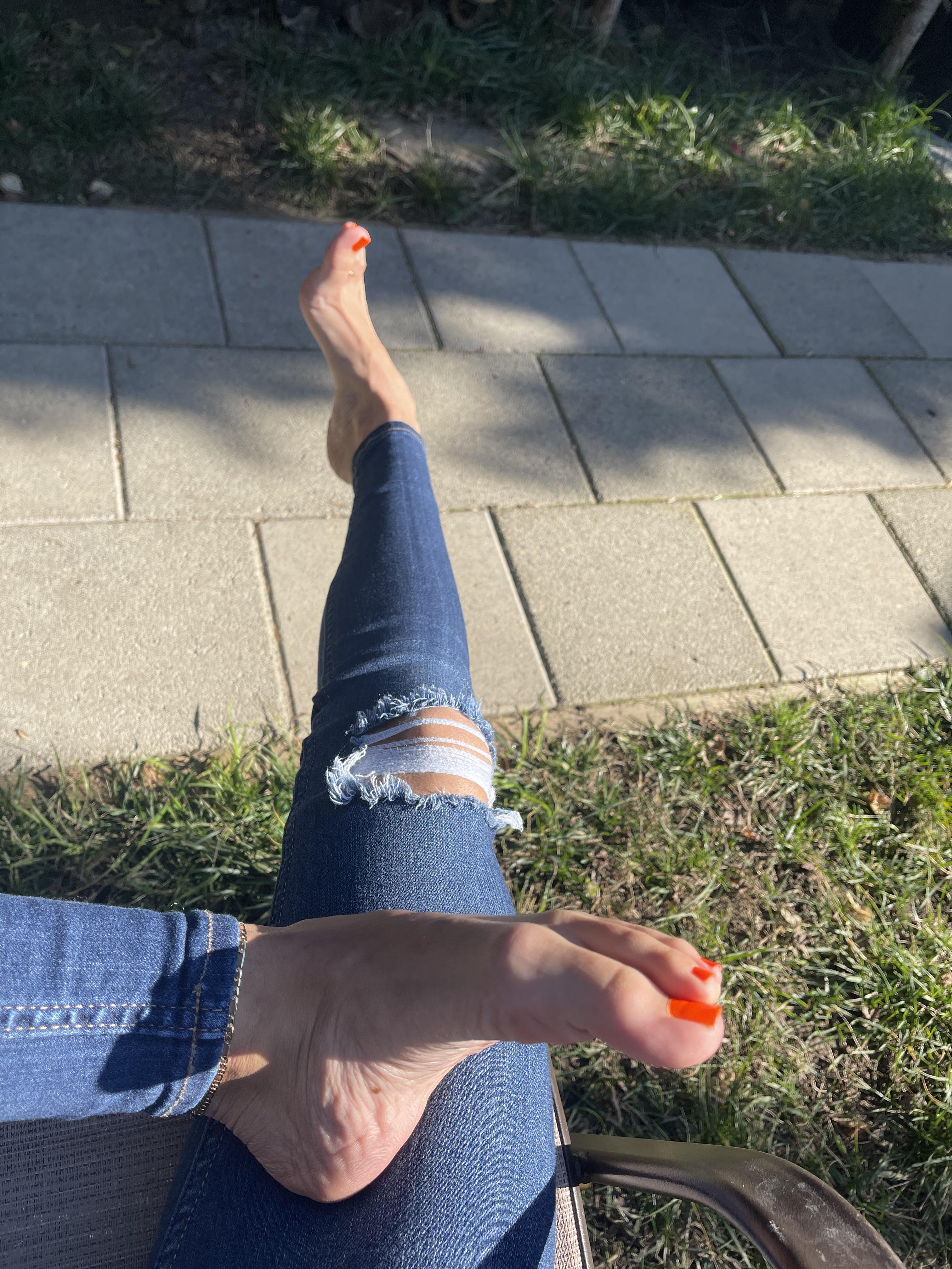 Enjoying some Cali sun | Scrolller