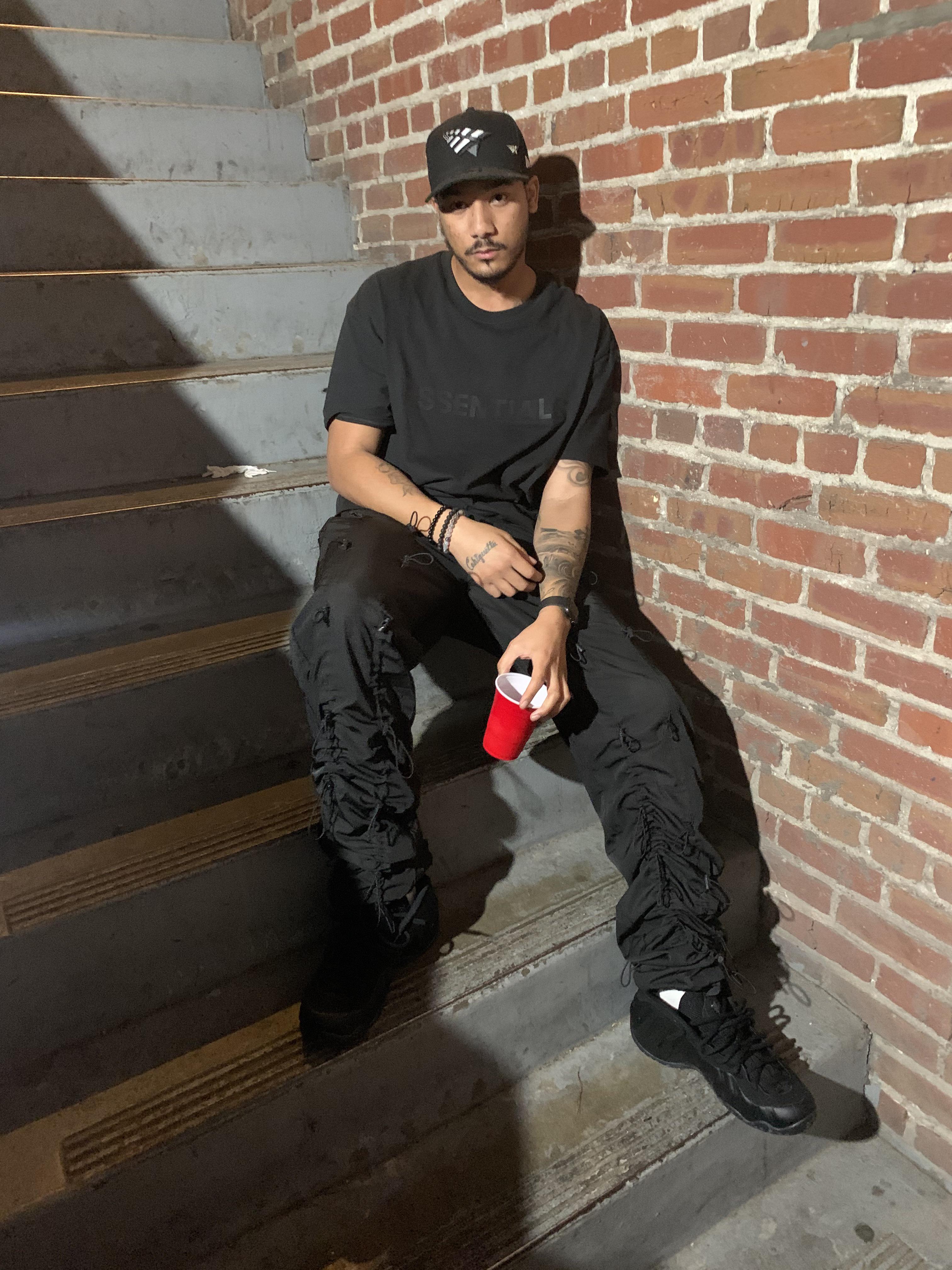 Essential | Scrolller