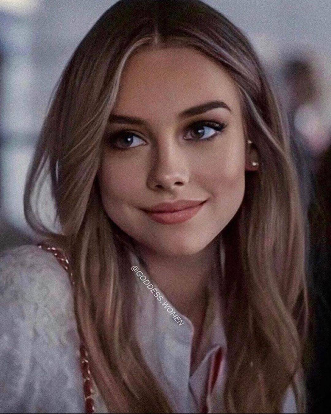 Ester Exposito (irtr) | Scrolller