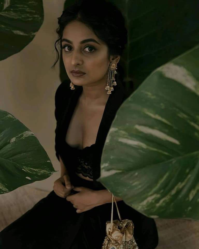 Esther Anil | Scrolller