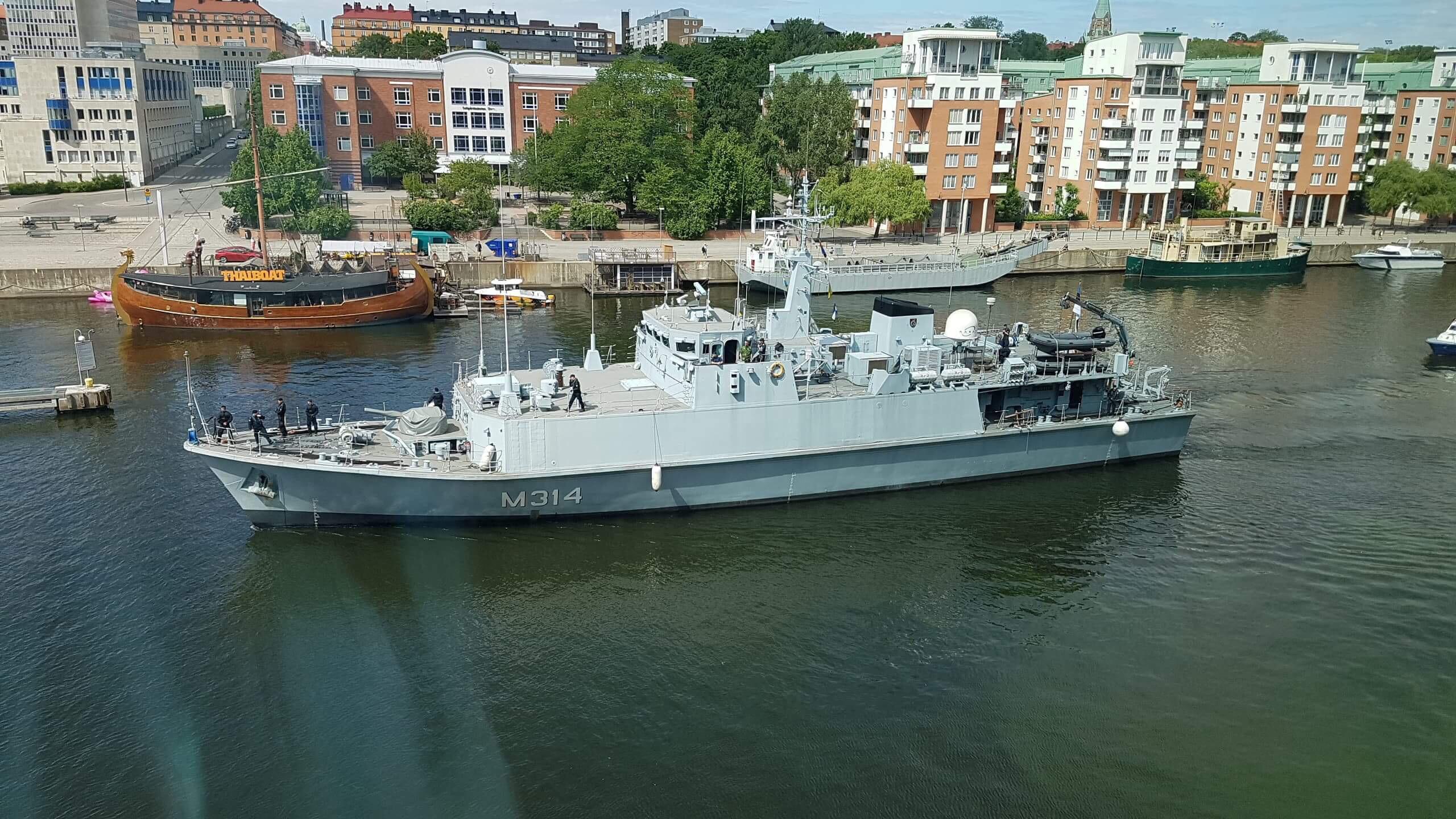 Estniska Flottan Har Siktats Vid Hammarbyslussen Oboy Oboy Oboy Estniska Flottan Har Siktats Vid Hammarbyslussen Oboy Oboy Oboy