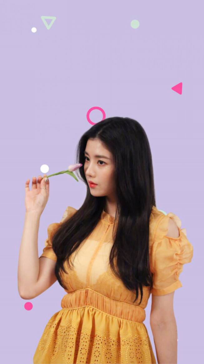Eunbi Wallpaper~ | Scrolller
